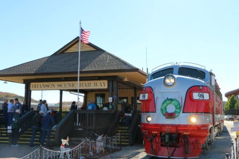 Epic guide to the Branson Scenic Railway in Branson, Missouri