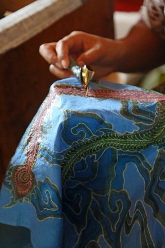 Amazing visit to a Batik Factory in Bali - Tammilee Tips
