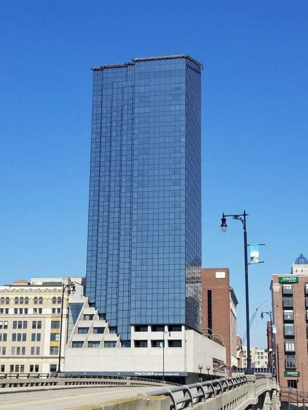 Amway Grand Plaza - Grand Rapids, Michigan (Room Photos and Video ...