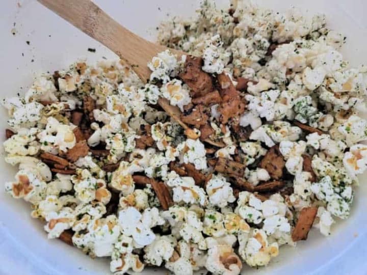 Hawaiian Hurricane Popcorn - Tammilee Tips