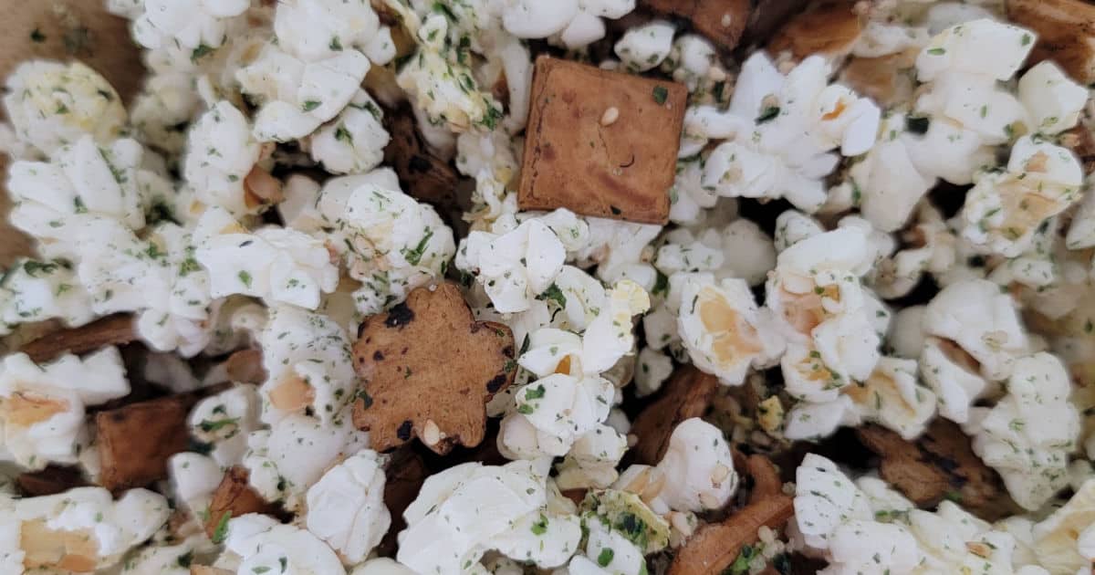 Hawaiian Hurricane Popcorn - Tammilee Tips
