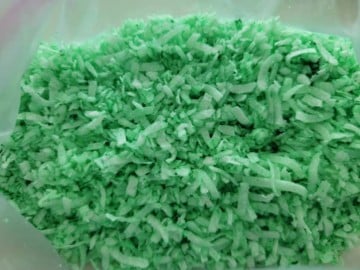 How to Dye Coconut Green - Tammilee Tips