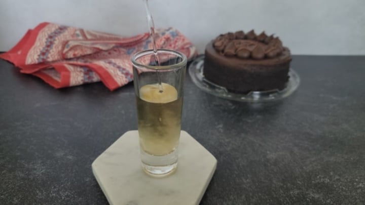 Chocolate Cake Shot Recipe {Video} - Tammilee Tips